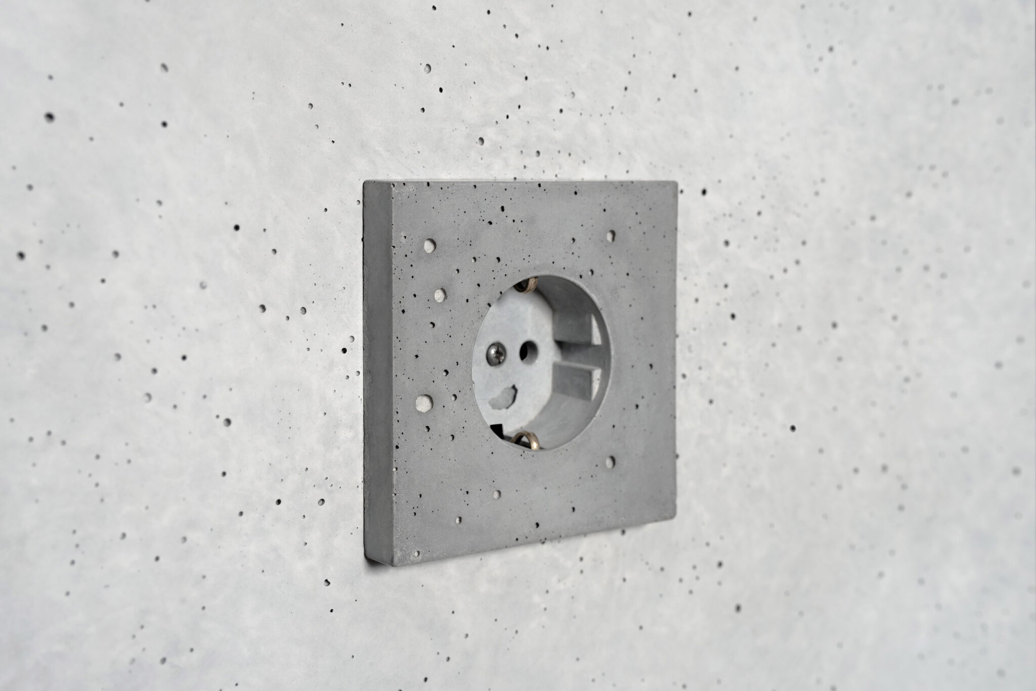 MojStan.net | Betonski prekidači i utičnice